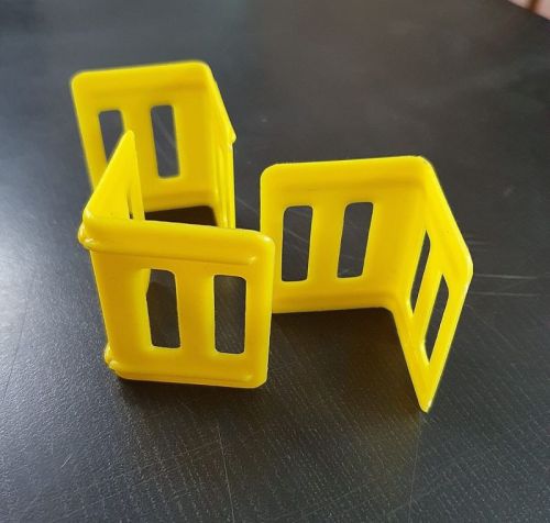 Plain Plastic Corner Edge Protector, Color : Blue For Packaging Use at ...