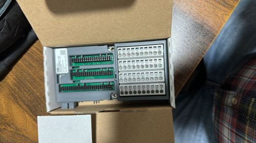 1SAP212200R0001 TU515 ABB Terminal Base Unit at Rs 4200 in Surat - ID ...