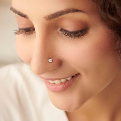 Polished Ladies Artificial Nose Pin Packaging Type Plastic Box at USD 1.19 USD 9.55 Piece in Ahmedabad