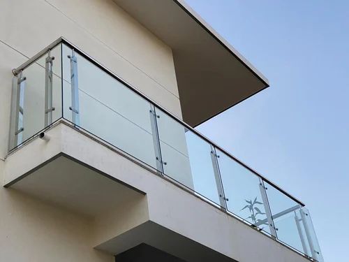 Plain Polished Stainless Steel Transparent Glass Balcony Railing at Rs ...